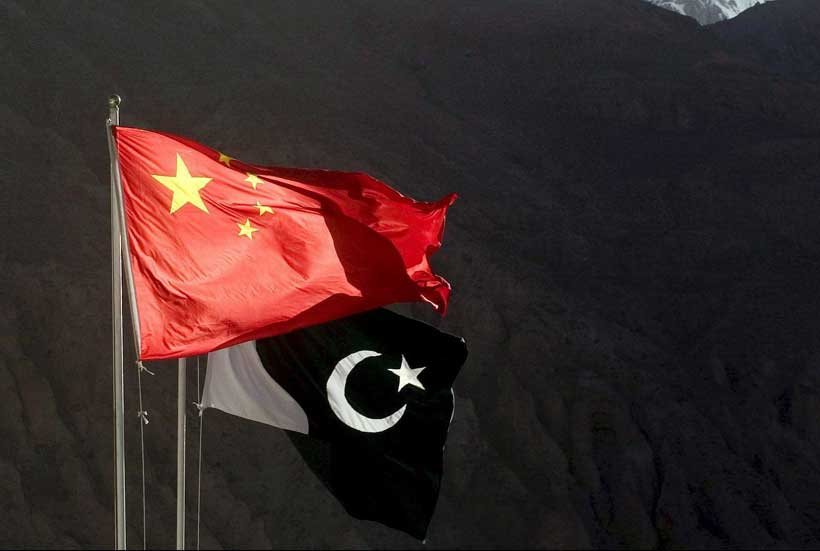 While It Awaits IMF's Help, Pakistan Gets $700 Million Loan From China