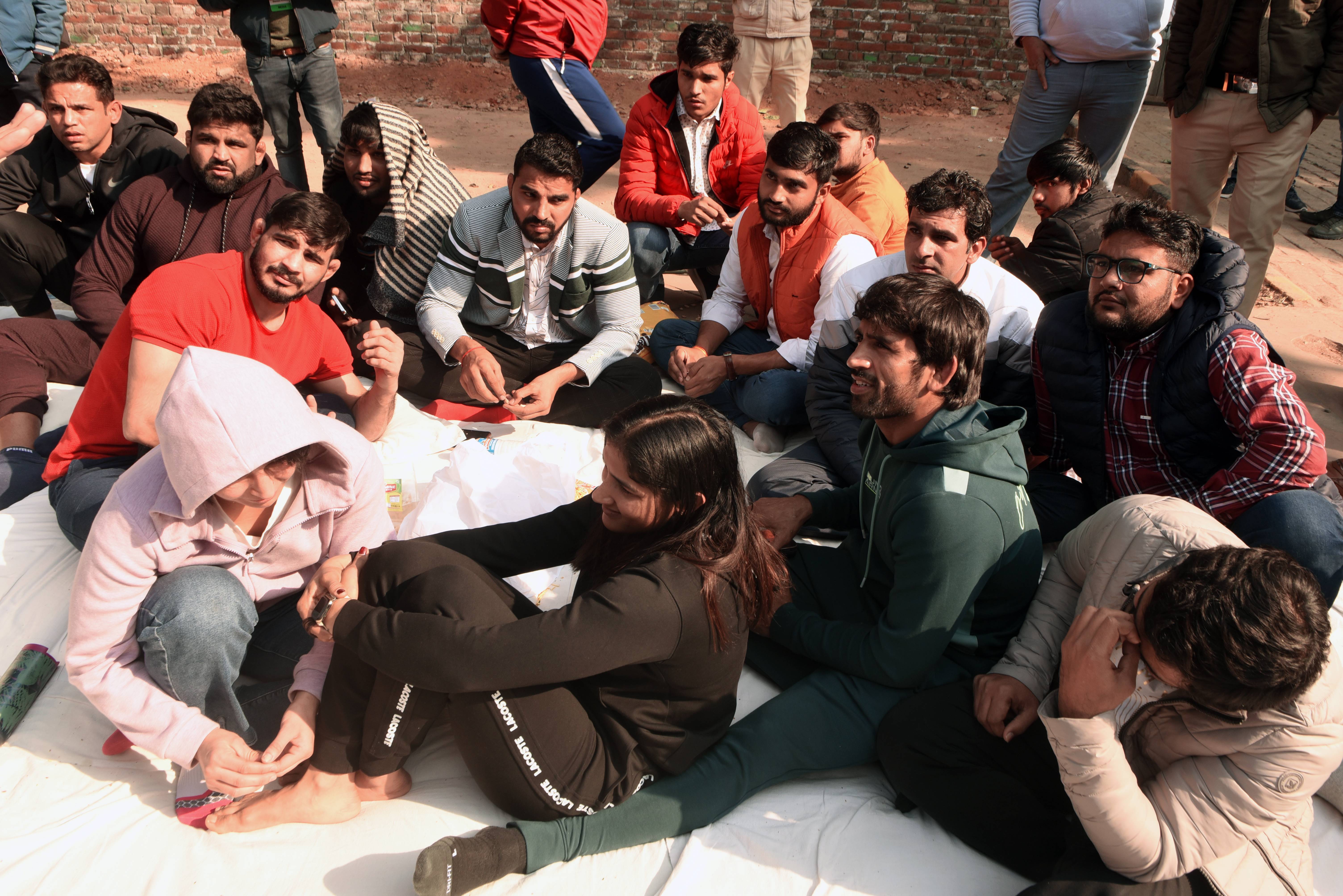 Wrestlers Call Off Protest As WFI Chief Steps Aside Amid Probe By ...