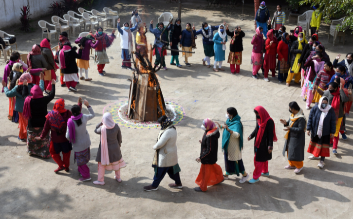 Happy Lohri 2023: Here Are 10 Amazing Facts About The Festival You Must ...