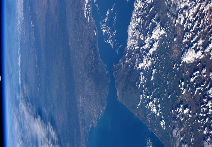 Around The World In 90 Minutes: Astronaut Shares Stunning Pics Of Earth ...