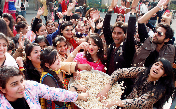 Happy Lohri 2023: Here Are 10 Amazing Facts About The Festival You Must ...