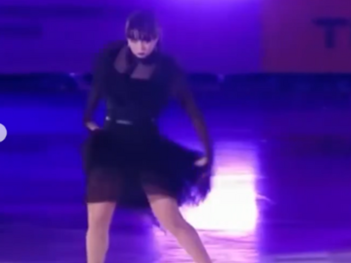 Ice Skater And Underwater Performer Take On Viral 'Wednesday' Dance ...