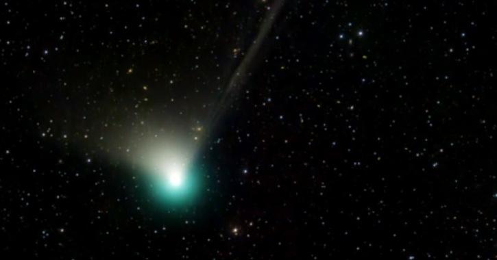 A Bright Newly-Discovered Comet Will Flyby Earth For The First And ...