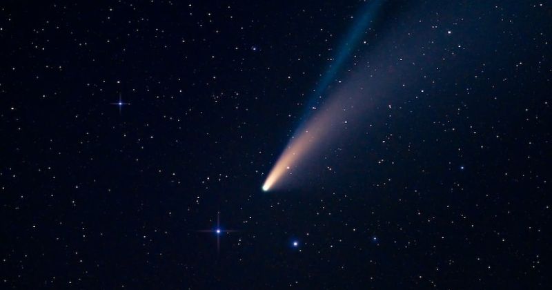 A Bright Newly-Discovered Comet Will Flyby Earth For The First And ...