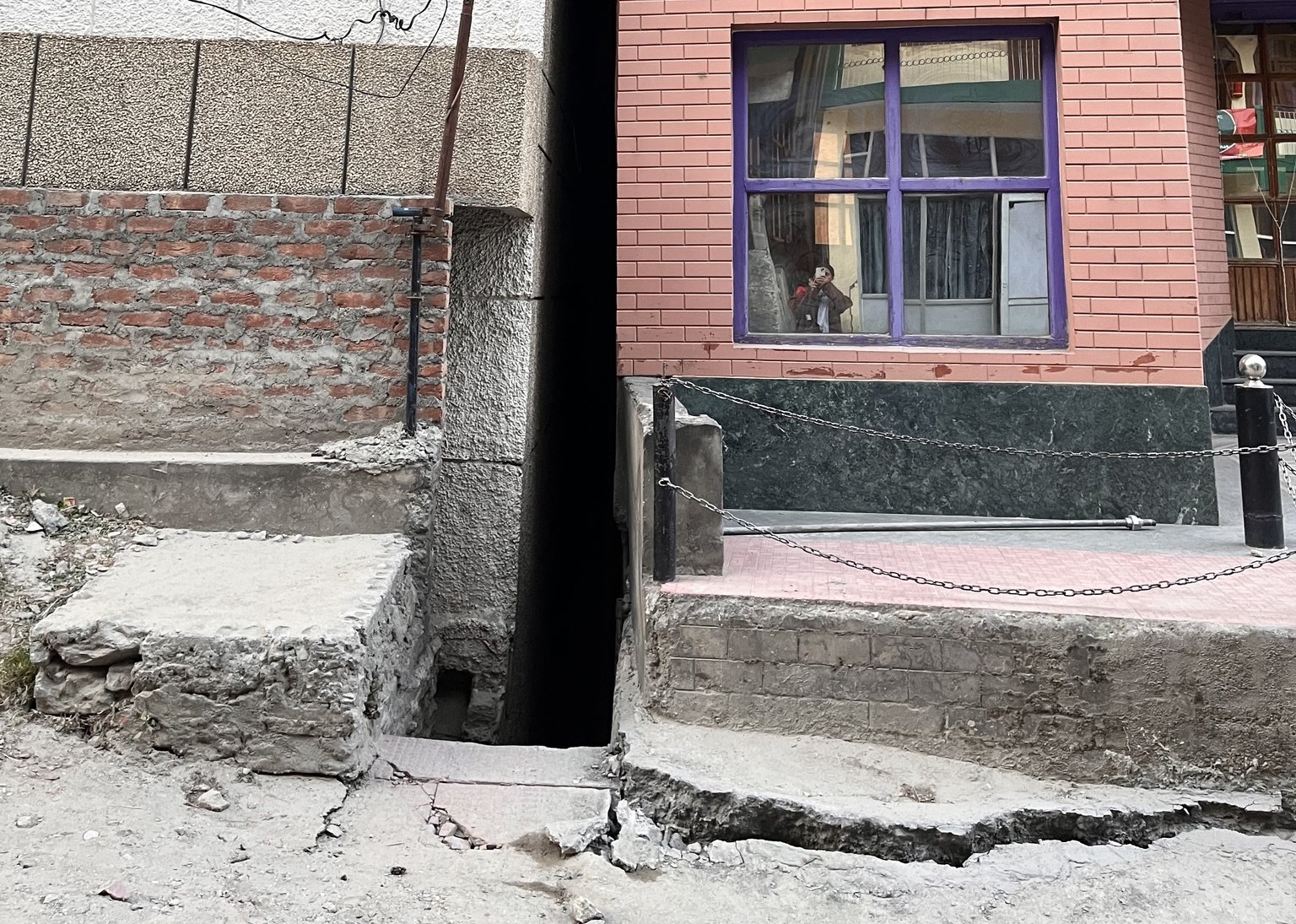 Temple Collapses In Joshimath, Govt Orders Evacuation Of 600 Families ...