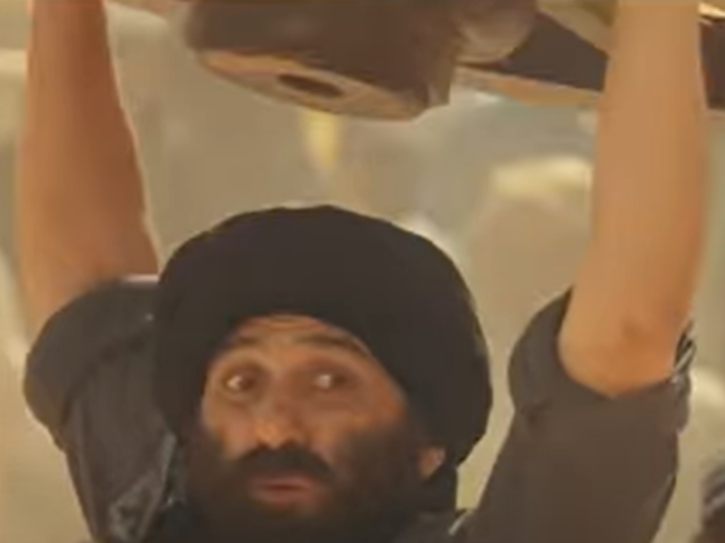 Sunny Deol Lifts Cartwheel Instead Of Handpump In Gadar 2 Leaked Scene [Watch]