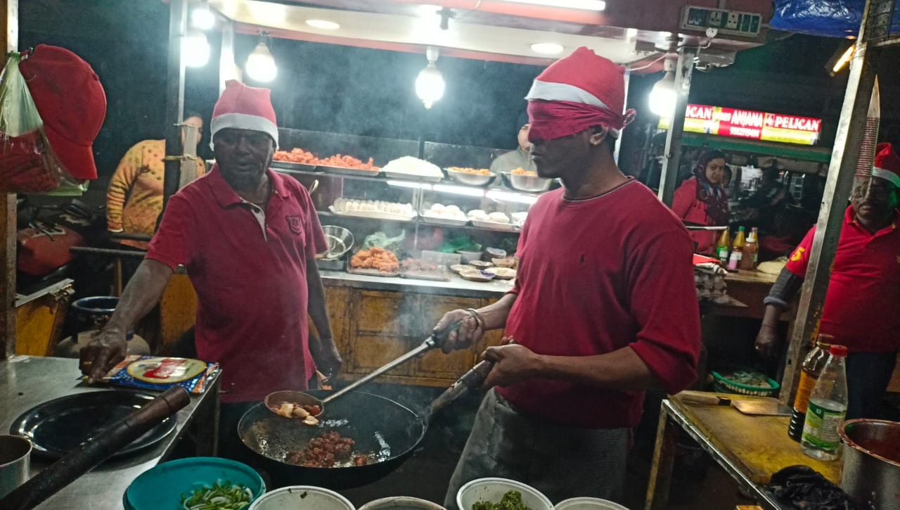 Chef From Durgapur Cooks Blindfolded