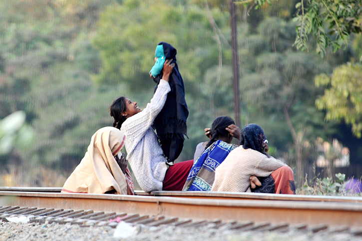 In This Lucknow Mall, Poor Can Get Woollen Clothes, Accessories For Free