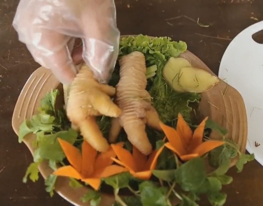 Dragon Chicken's Thick Feet from Vietnam Are A Delicacy
