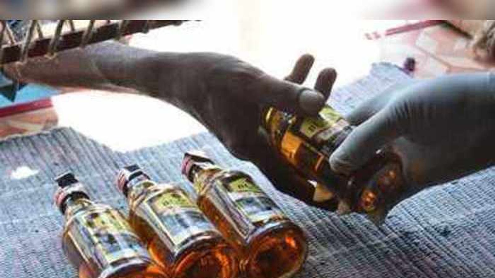 Explained: देसी शराब बनाते समय ऐसा क्या हो जाता है कि वो जहर बन जाती ...