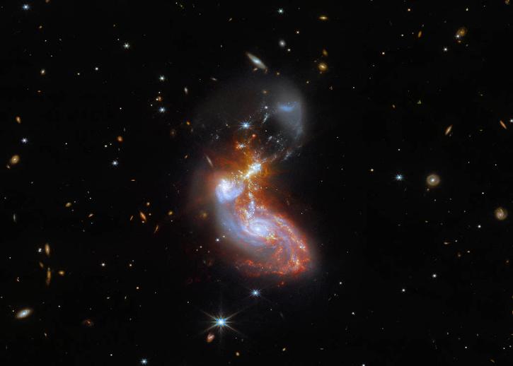 James Webb Space Telescope Captures A Gorgeous Merging Pair Of Galaxies James Webb Space Telescope Captures A Gorgeous Merging Pair Of Galaxies