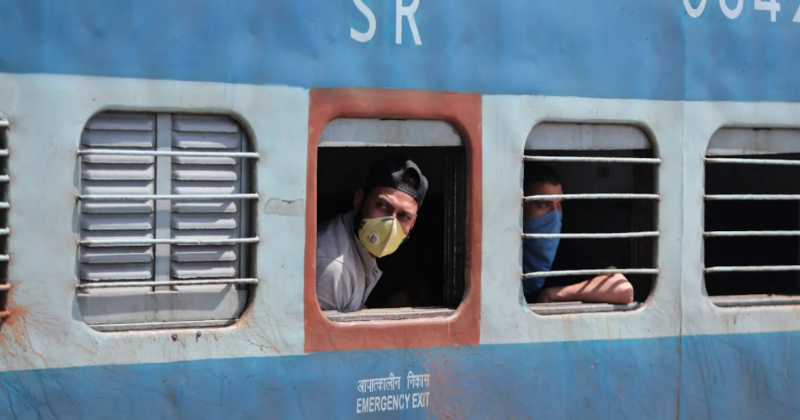 Tea Vendor Cons Journalist Travelling To Howrah For Rs 10, IRCTC ...