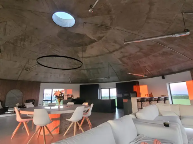 Man Sells Everything He Owns To Buy Abandoned Water Tank, Turns It Into ...