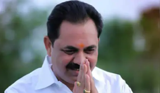 Maharashtra: School Children Made To Stand On Road For Reception Of ...