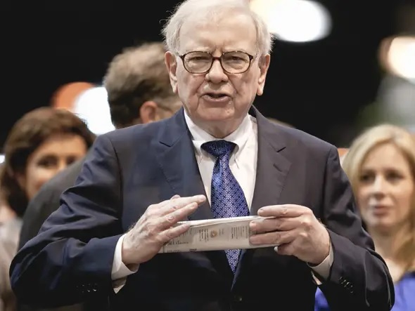What Warren Buffett Learnt From His First Job Delivering Newspapers