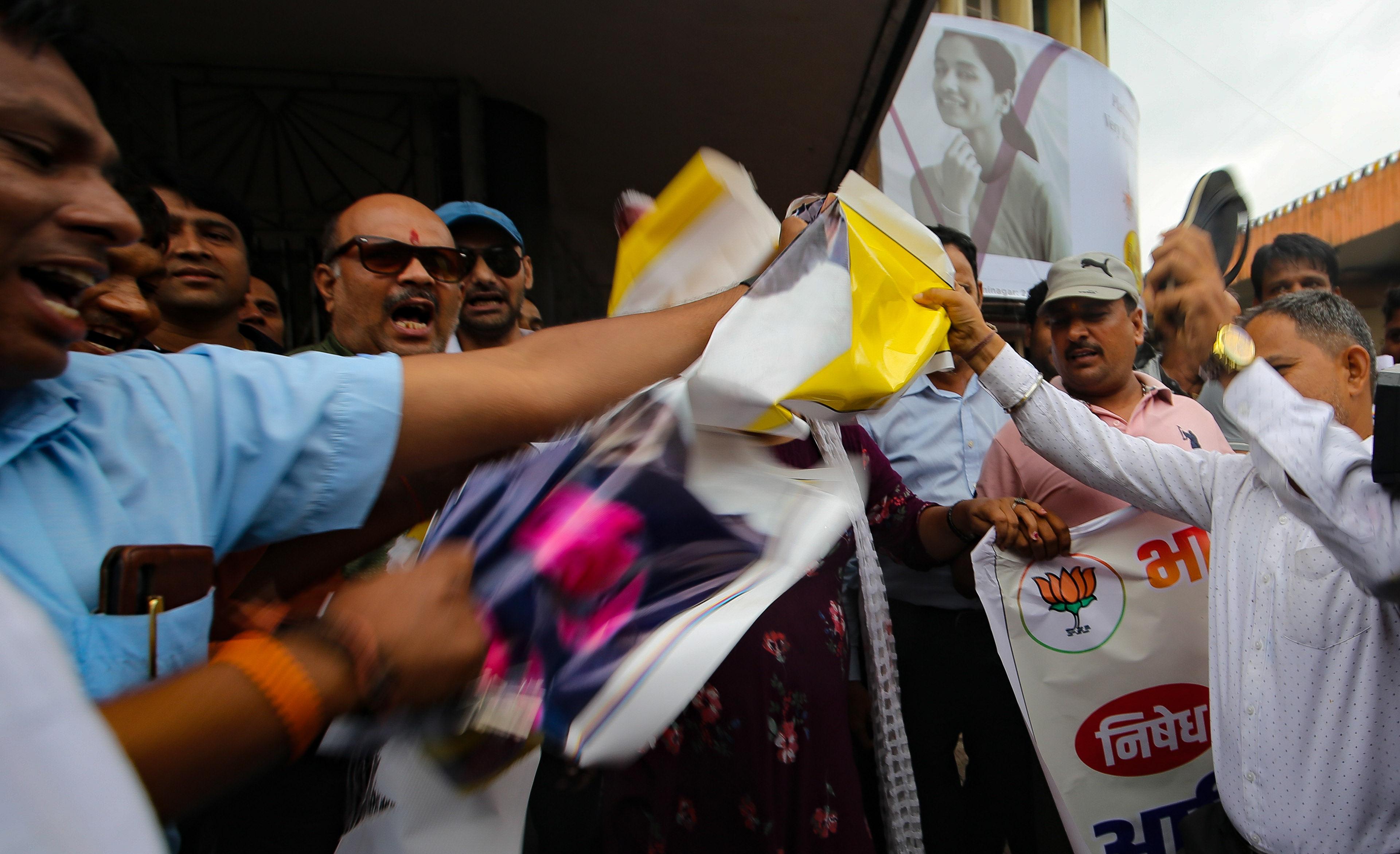 Adipurush Case: Om Raut And Manoj Muntashir Ordered To Appear Before ...