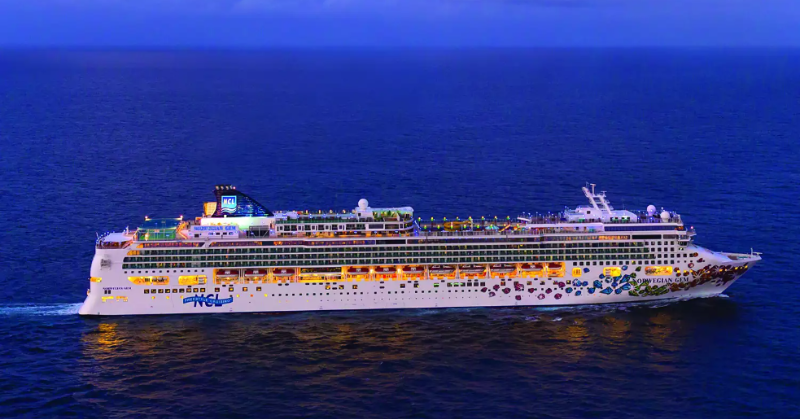 First-Ever Christmas Cruise With Movie Stars On Board Announced: Here's ...