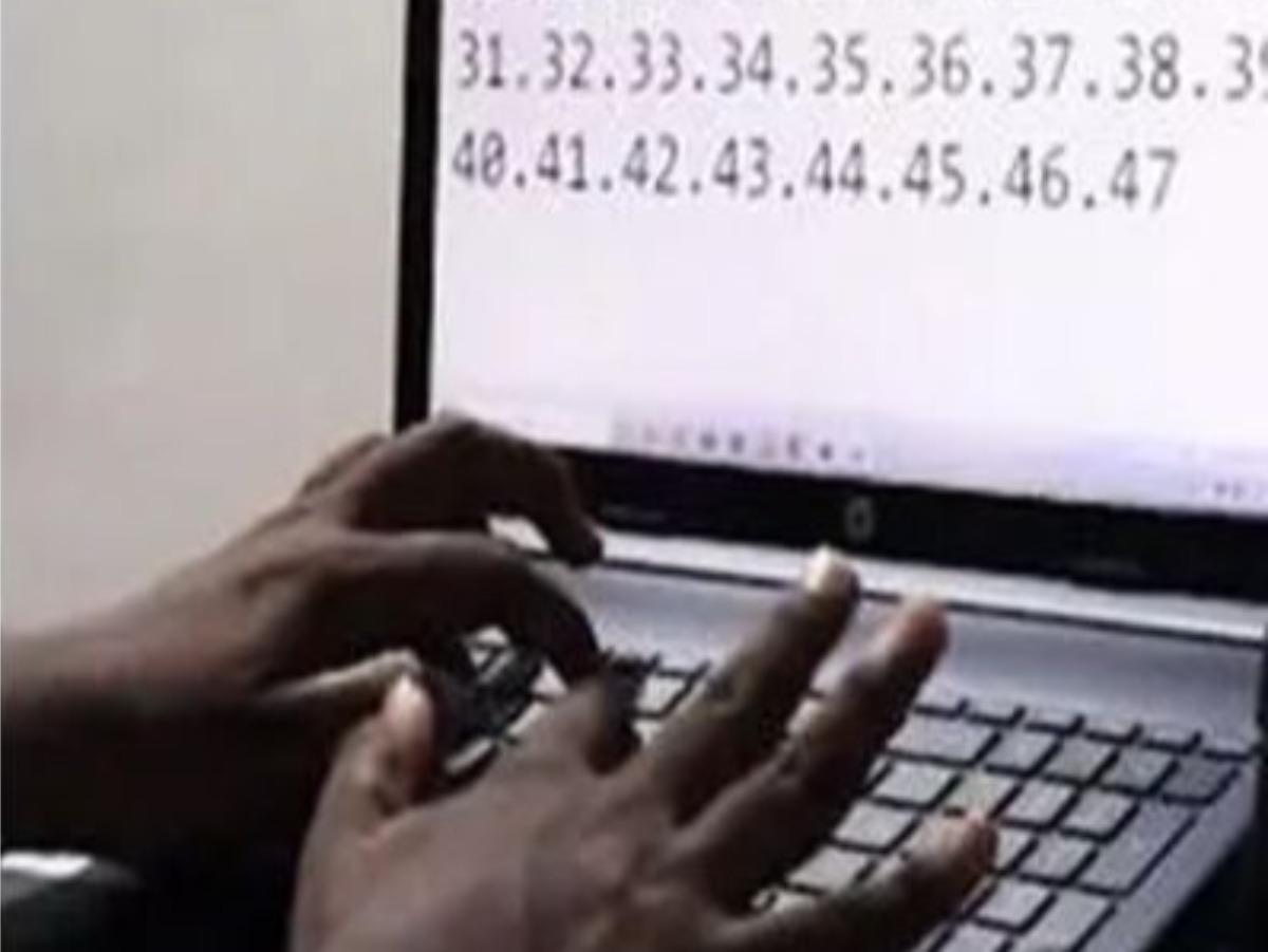 Man Sets World Record With Fast 13-Sec Typing