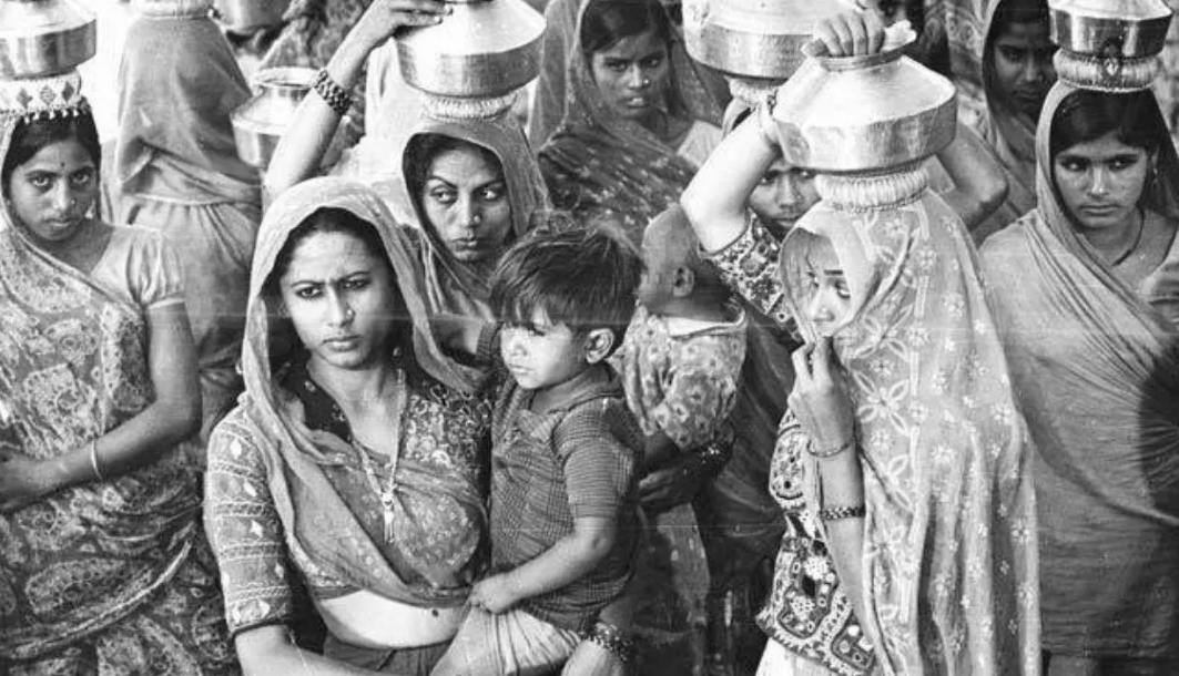 Manthan: वो फ़िल्म जिसे बनाने के लिए गुजरात के 5 लाख किसानों ने 2-2 ...