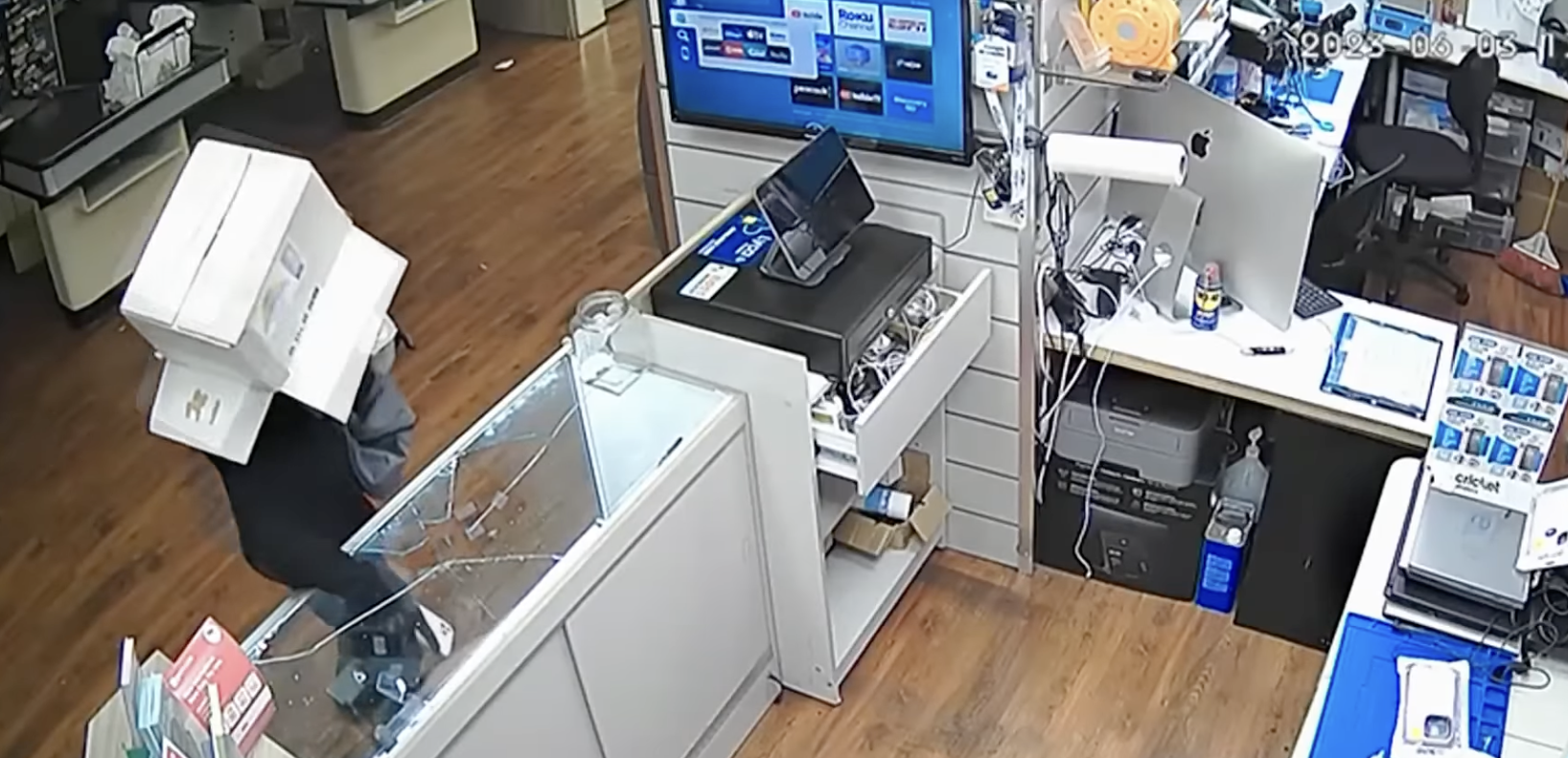 Box-wearing Thief Arrested While Getting Clear View Of Loot