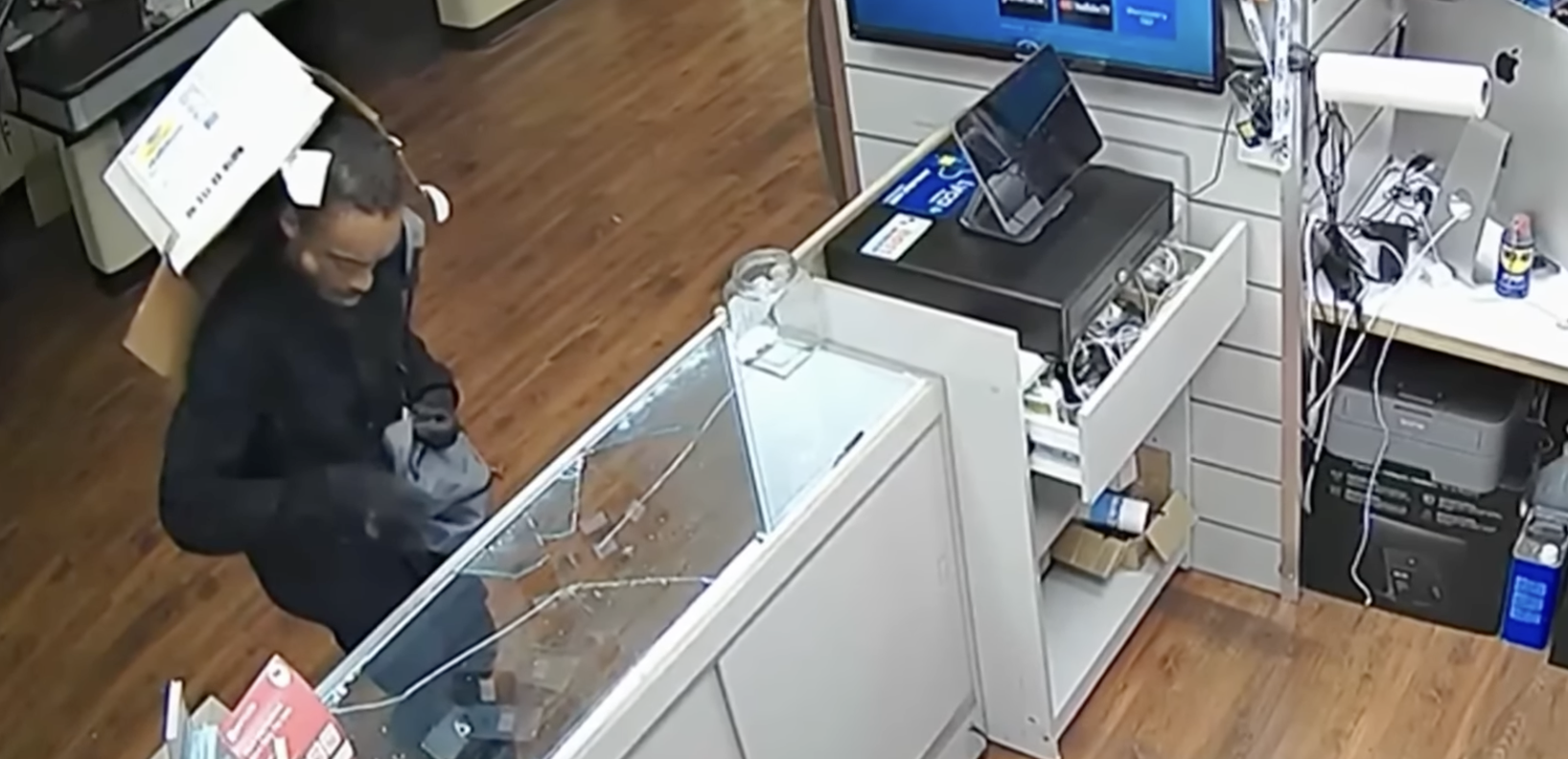 Box-wearing Thief Arrested While Getting Clear View Of Loot