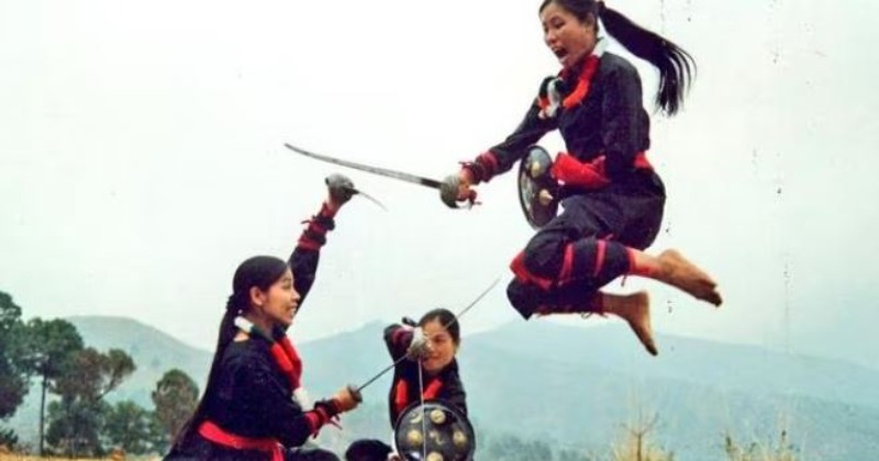 Manipur's Thang-Ta: This Martial Art Form Uses Swords & Spears But Has Soft, Rhythmical Movements