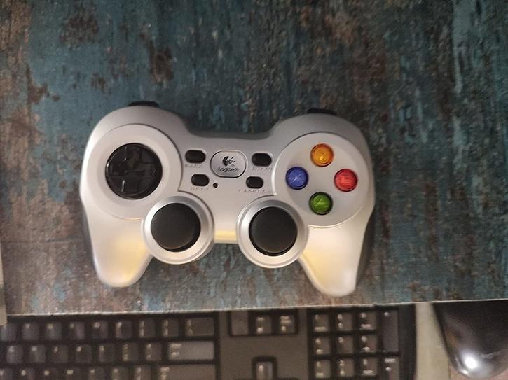 Trolls Leave Reviews For Titan Sub Controller On Amazon