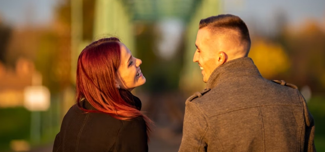 This Is How Daters Are Connecting With Each Other In Modern Ways