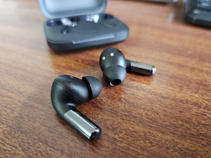 OnePlus Buds Pro 2 Review: Premium Earbuds That Tick All The Right Boxes