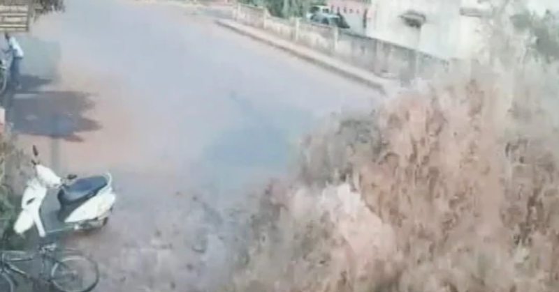 Water Pipeline Burst Open In Maharashtra; Video Viral