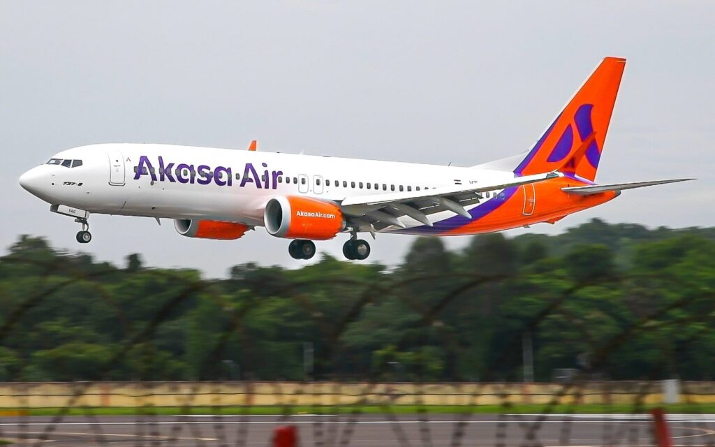 'It Doesn't Objectify Woman': Akasa Air Praised After Pic Of Crew ...