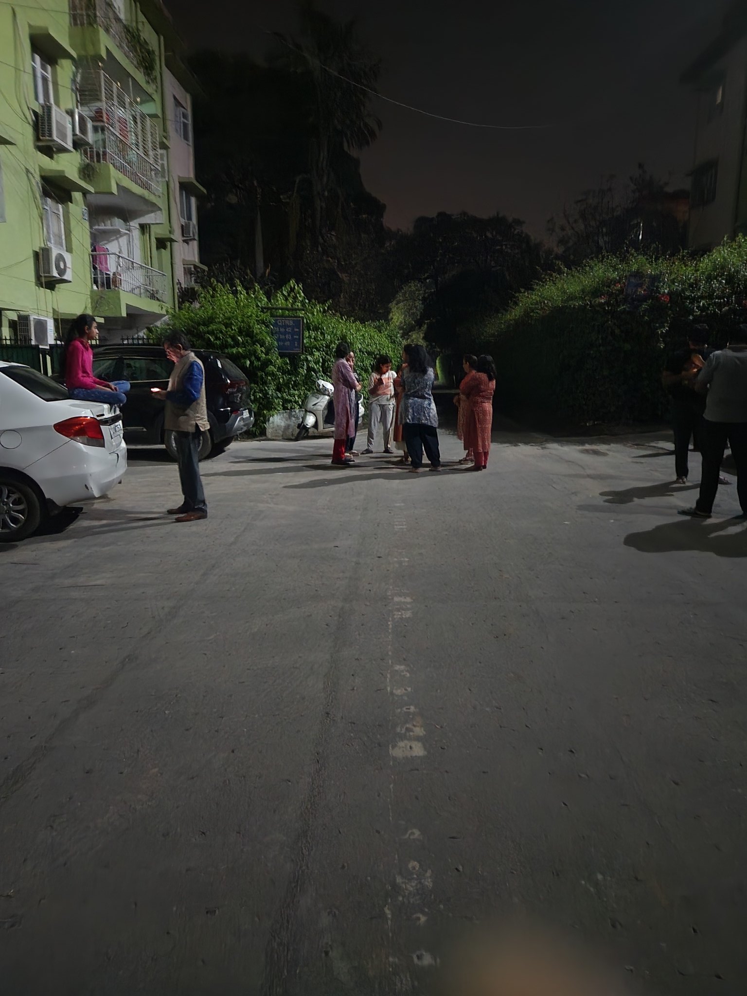 Videos Of Delhi-NCR Earthquake Go Viral Online