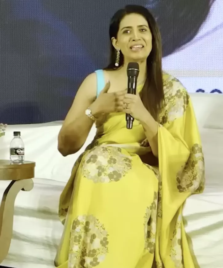 Actress Sonali Kulkarni Gets Brutally Slammed For Women Are Lazy Comment