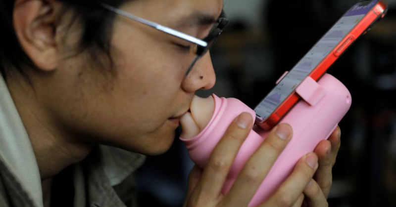 Remote Lovers Can Kiss Each Other With This Device That Connects To A Phone