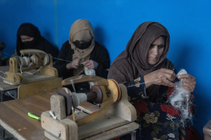 Women's Employment Drops By 25% Since Taliban Took Over Afghanistan: ILO