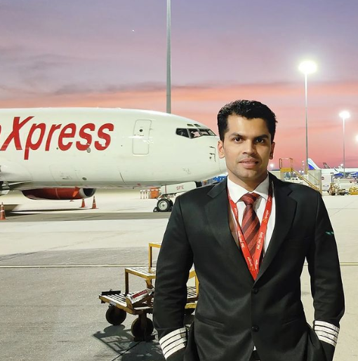 Why Should Window Shades Be Open On A Plane? SpiceJet Pilot Explains