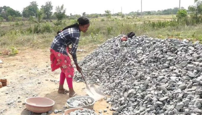 Odisha Higher Secondary District Topper Works As Daily Wage Labourer To ...