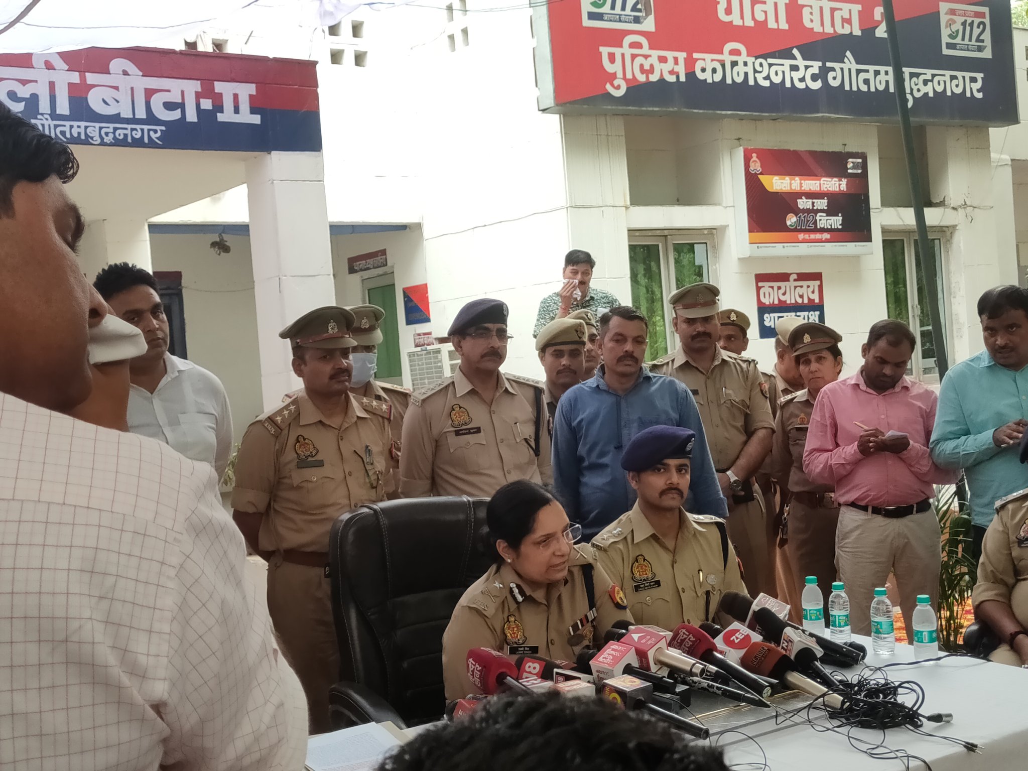 'Drugs Lab' Operating In Greater Noida House Busted In 'Biggest MDMA ...