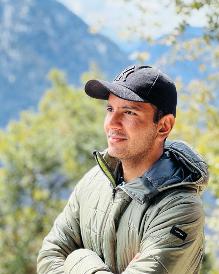 IAS Vijay Wardhan Success Story 35 परिक्षाओं में फ़ेल हुए, हिम्मत नहीं ...