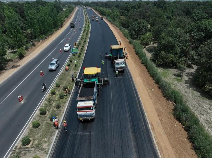100 Km Road Laid In 100 Hours: India Scripts History With Ghaziabad ...