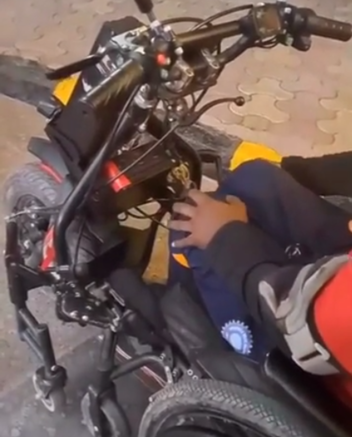 Watch: Zomato Delivery Agent Uses Detachable Motorised Wheelchair