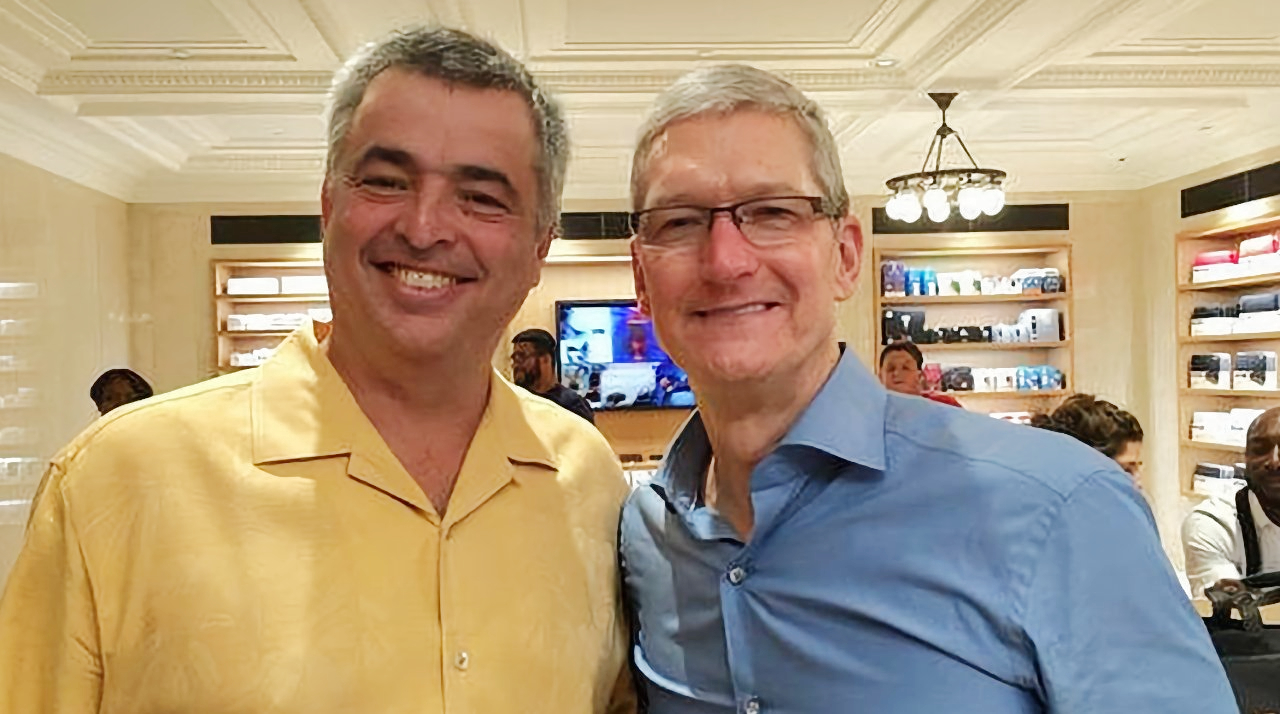 Apple Employee Working With Tim Cook Shares Company's Success Secret