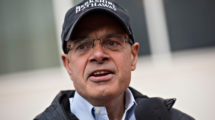 Warren Buffett Heaps Praise On Berkshire's Indian-Origin Employee Ajit Jain