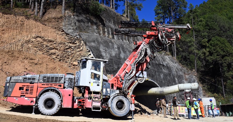 Uttarkashi Tunnel Collapse: Rescue Mission Enters 'Crucial Hours ...