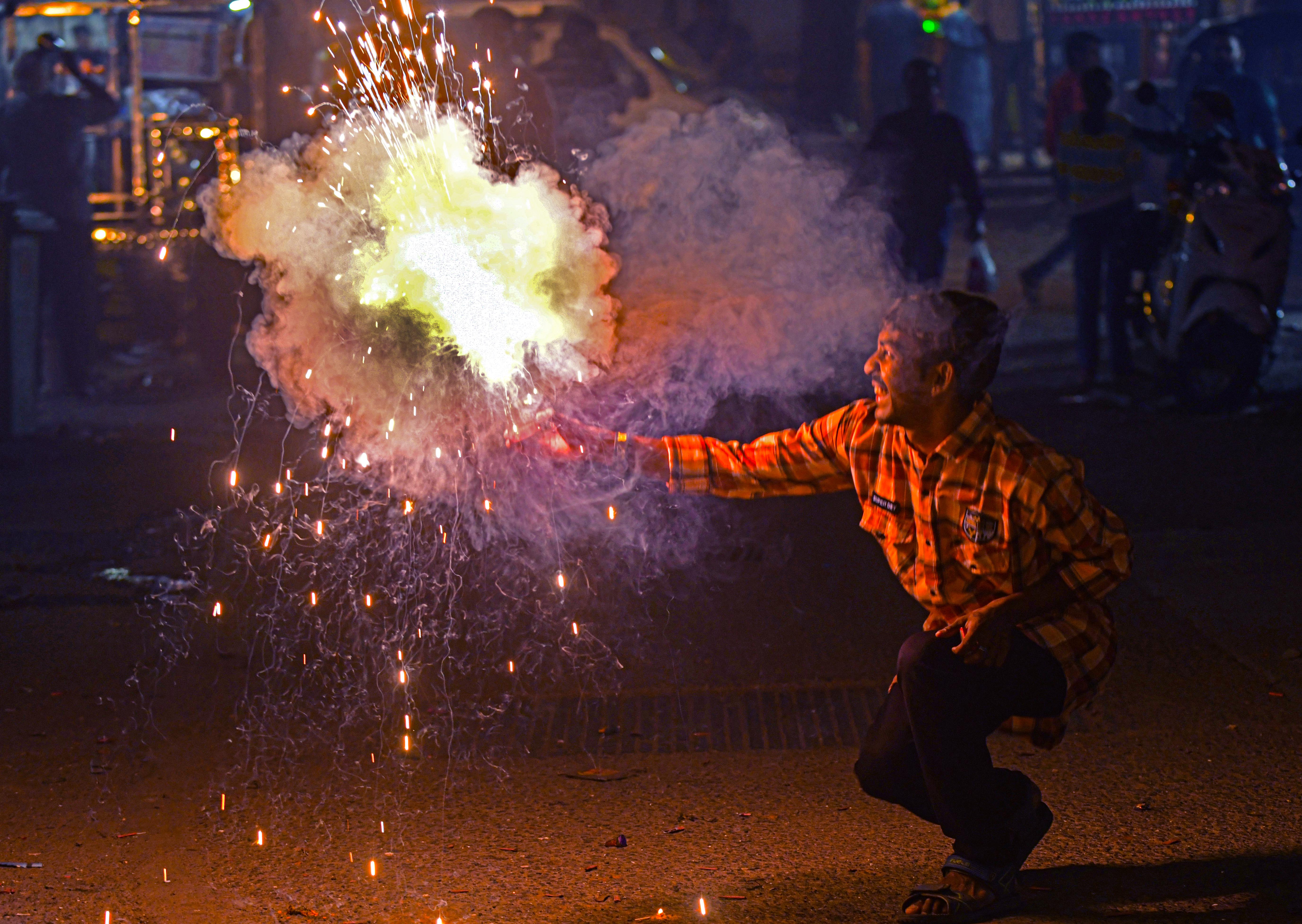 Diwali: Bursting Of Firecrackers Restricted To Two Hours In Mumbai With ...