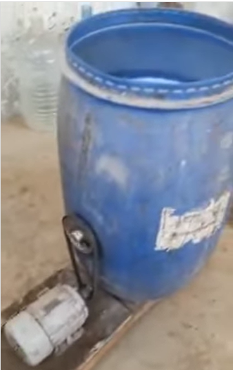 Man Creates Washing Machine With Motor And Drum