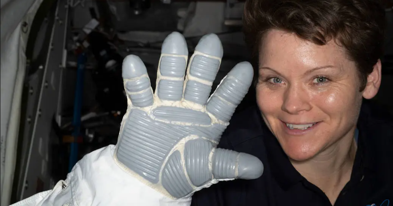 The Surprising Effect Of Space Conditions On Astronauts' Hands