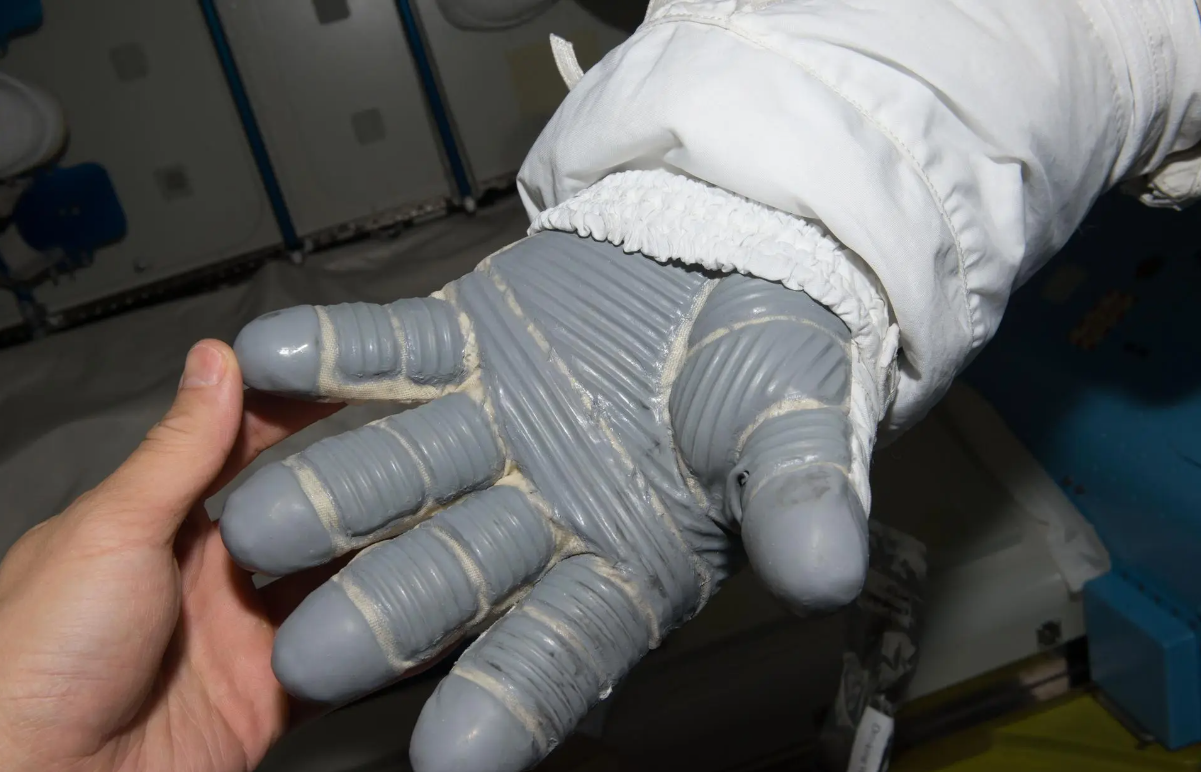 The Surprising Effect Of Space Conditions On Astronauts' Hands
