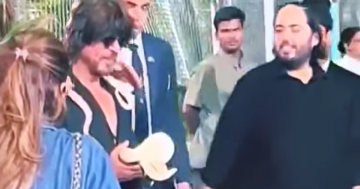 This Video Of Anant Ambani Handing Over A Snake To Shah Rukh Khan At A ...