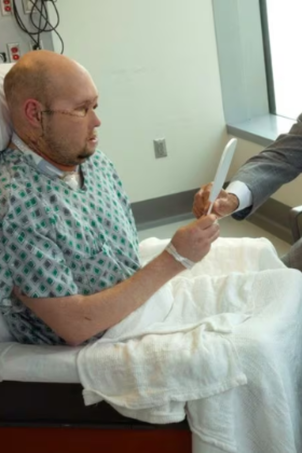 New York Surgeons Complete World's First Whole-Eye Transplant